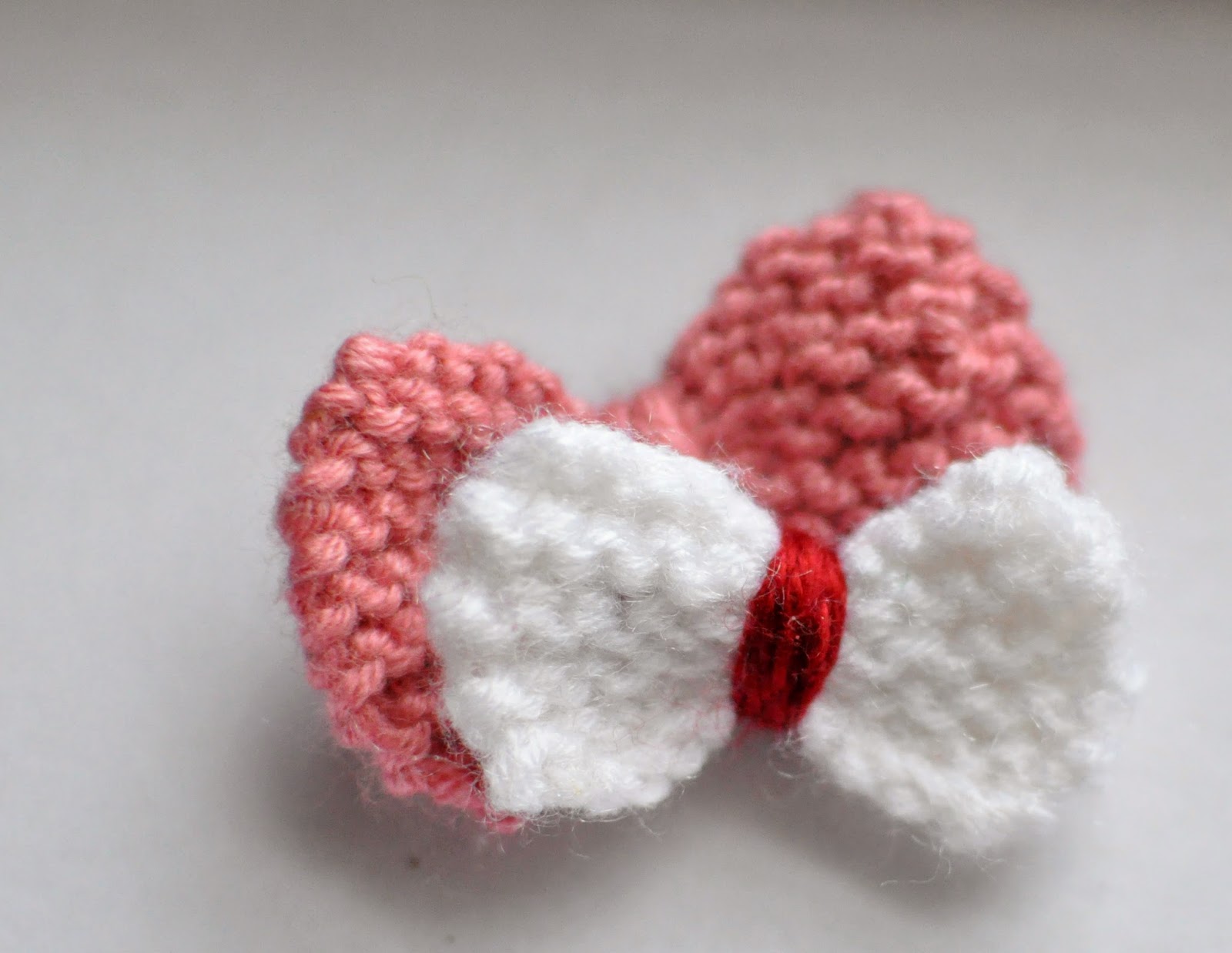 TurtleCraftyGirl: Knitted Hair Bows