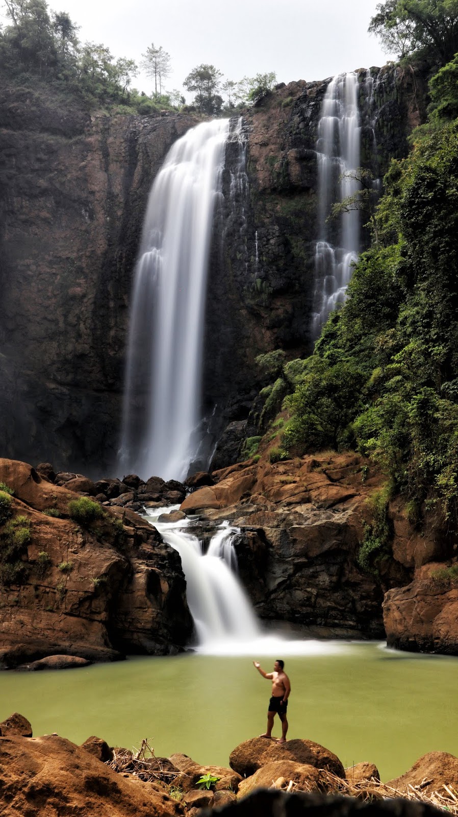 Jelajah Ciletuh-Pelabuhan Ratu Geopark Bagian 5: Curug Puncak Manik