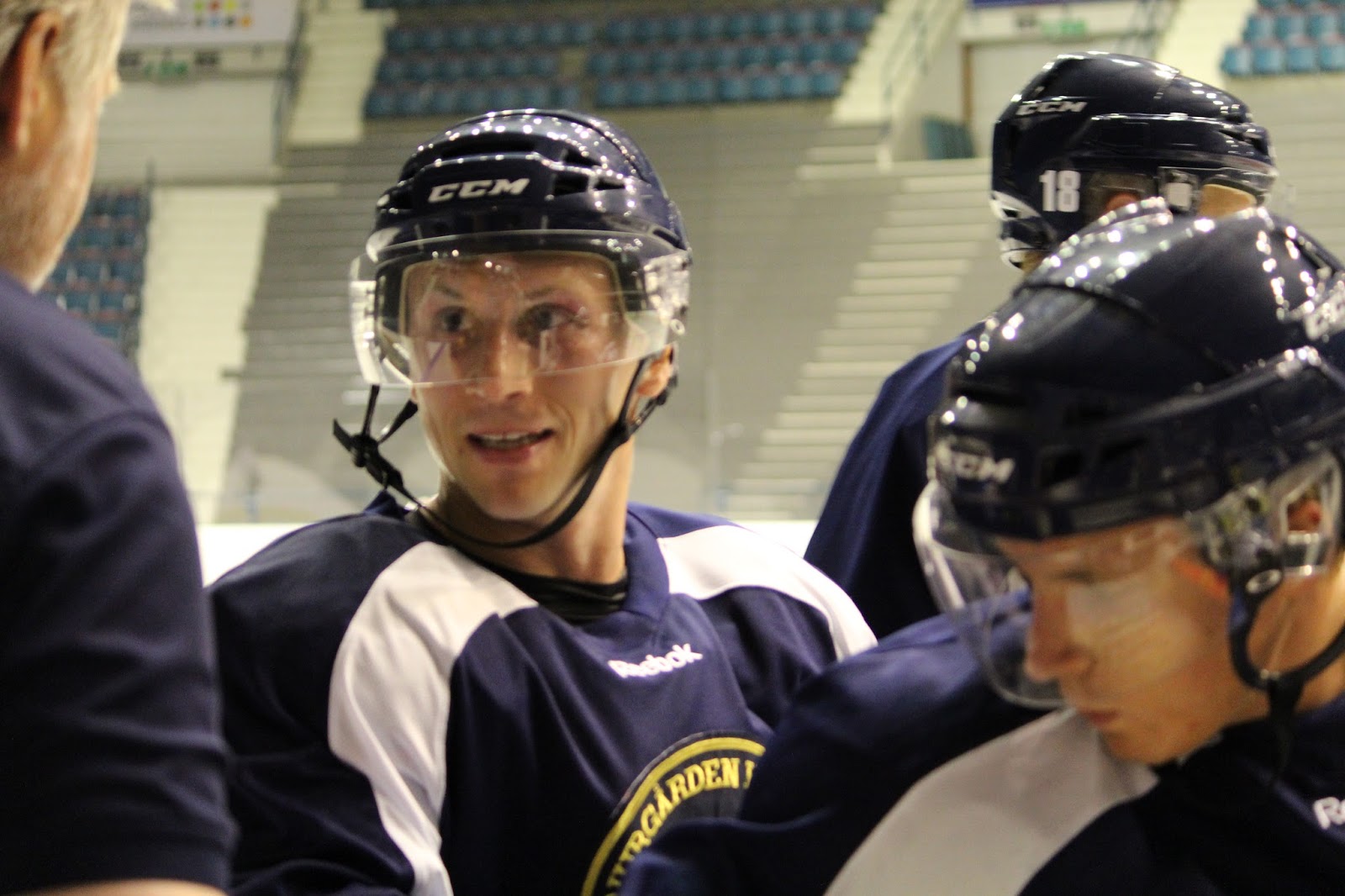 Hockey - med Marie Hallman: Djurgårdens ispremiär