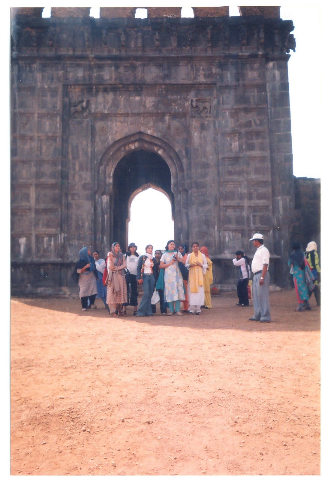 AISC-HISTORY: Study Tour to Raigad Fort