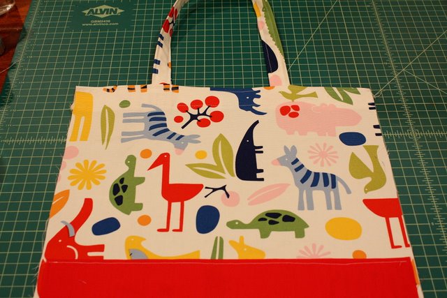 Simple Tote Bag Tutorial ~ DIY Tutorial Ideas!