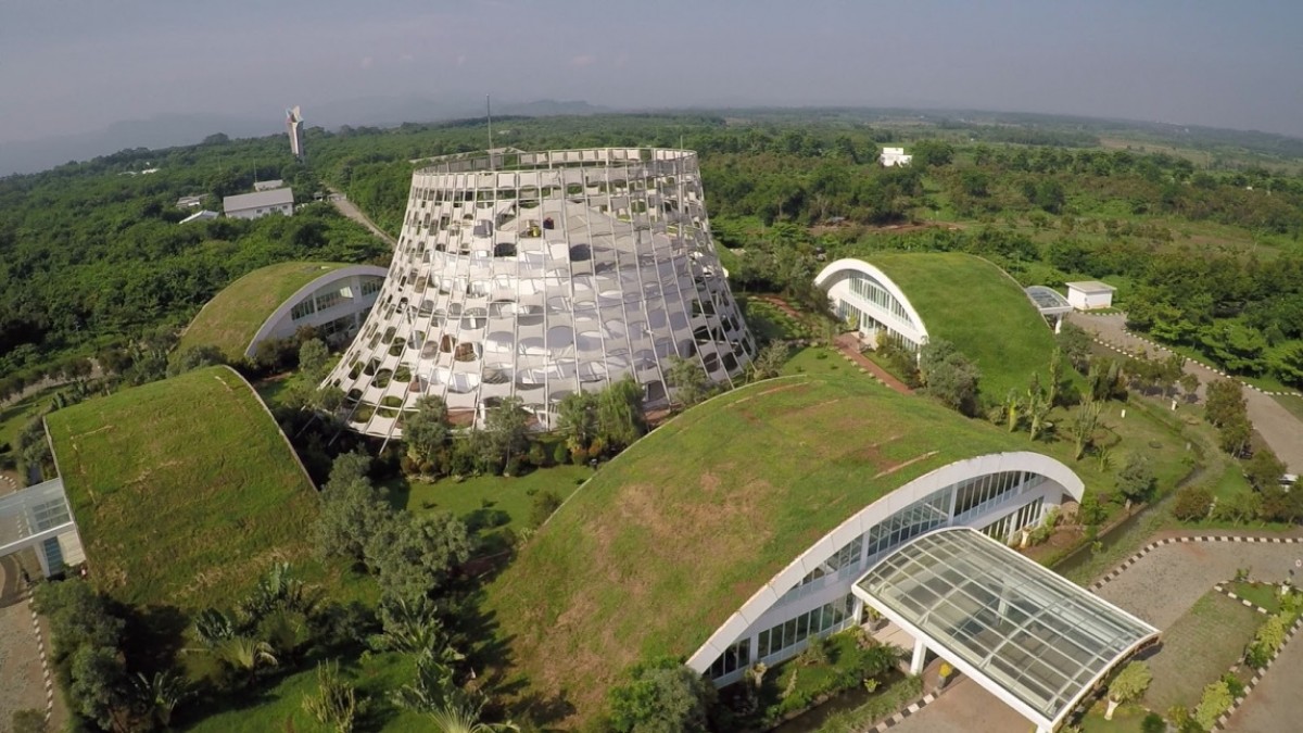 DEFENSE STUDIES: PT Dahana (Persero) Genjot Produksi Bahan Peledak