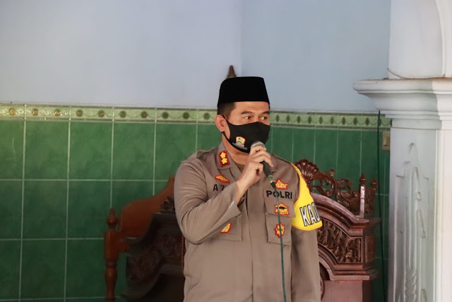 Kapolres Ponorogo Gelar Safari Jum’at Di Masjid Al Ghozali Desa Karangan - Media Seputar Kita