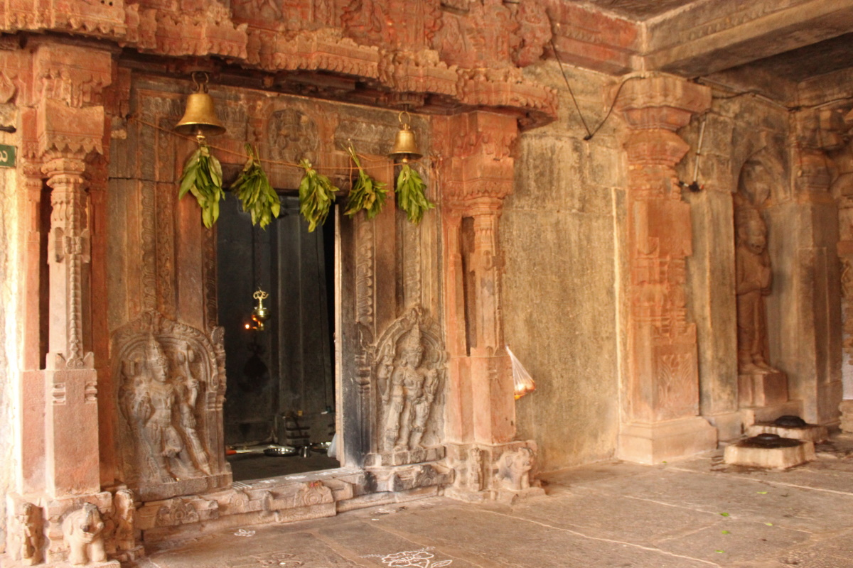 Journeys across Karnataka: Keladi Rameshwara Devastana - part-1