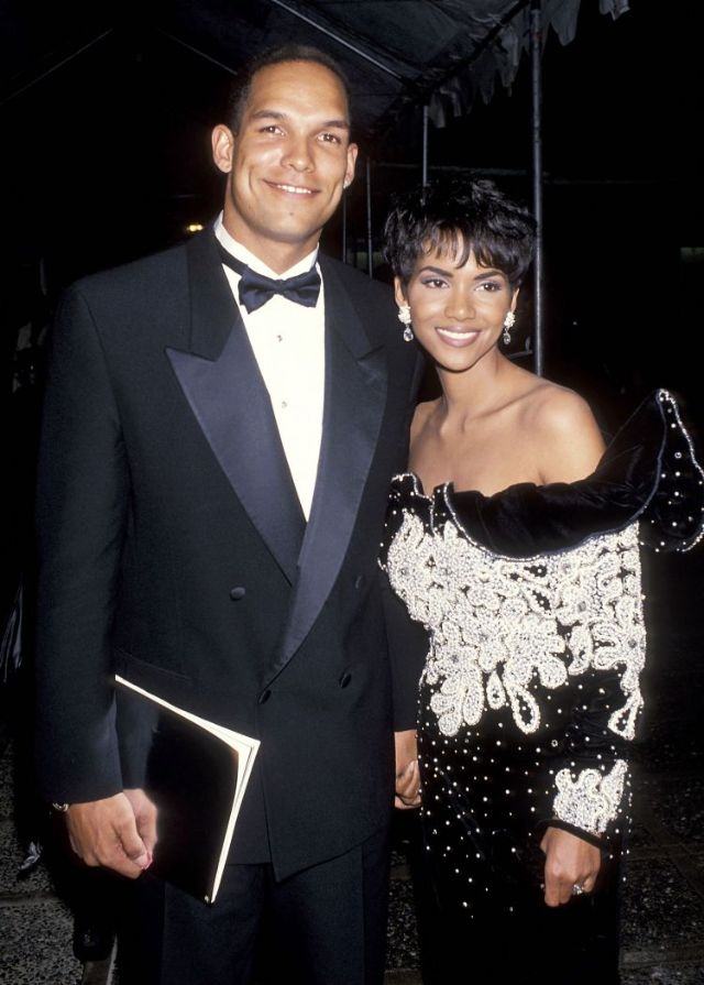 Lovely Pics of Halle Berry and Her First Husband David Justice During ...