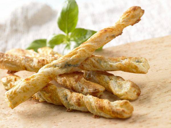 Stilton Twists: Christmas Party Food Essentials - Claire Justine