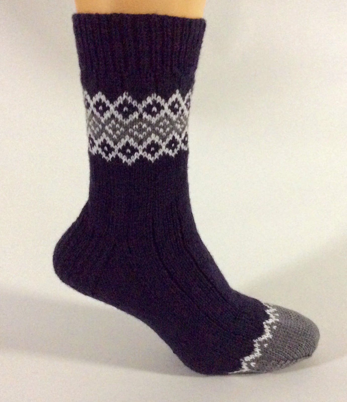byhandbyjean: Fair Isle Border Socks Completed!
