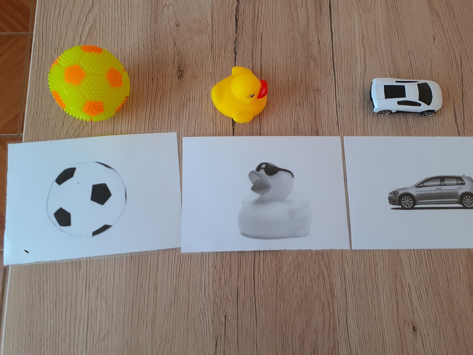 idéesautisme: Progression en appariement: De l'objet à sa représentation