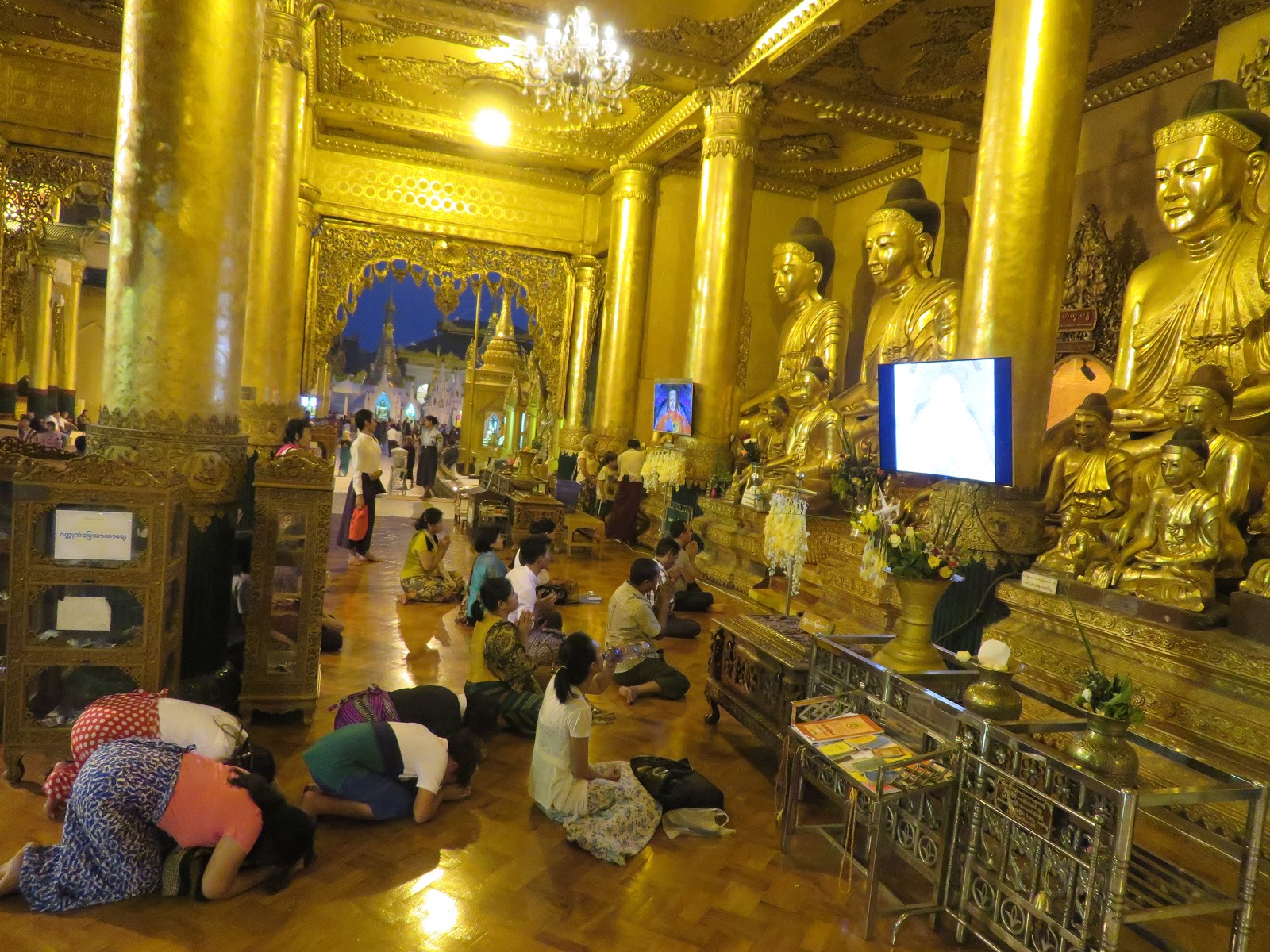 Kee Hua Chee Live!: VISITING SCHWEDAGON GOLDEN PAGODA TEMPLE IN YANGON ...