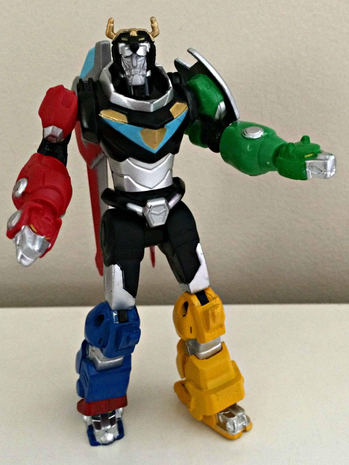A GEEK DADDY: VOLTRON Legendary Defender Toys
