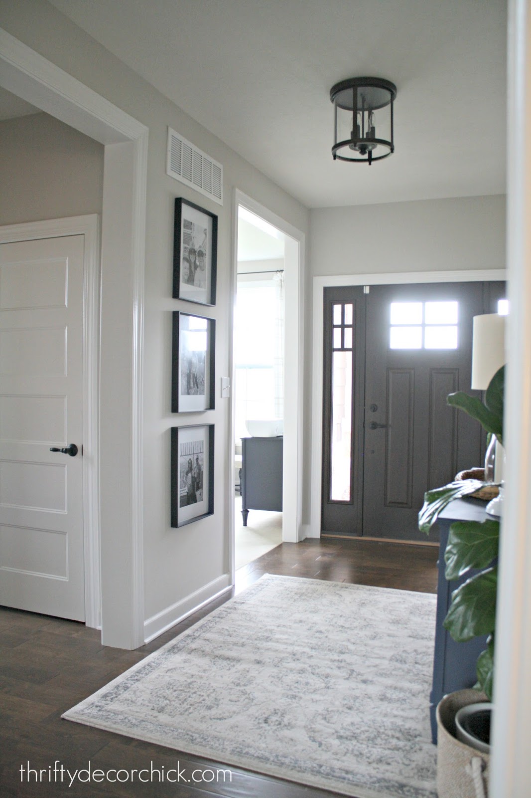 Our open and welcoming foyer | Thrifty Decor Chick | Thrifty DIY, Decor ...