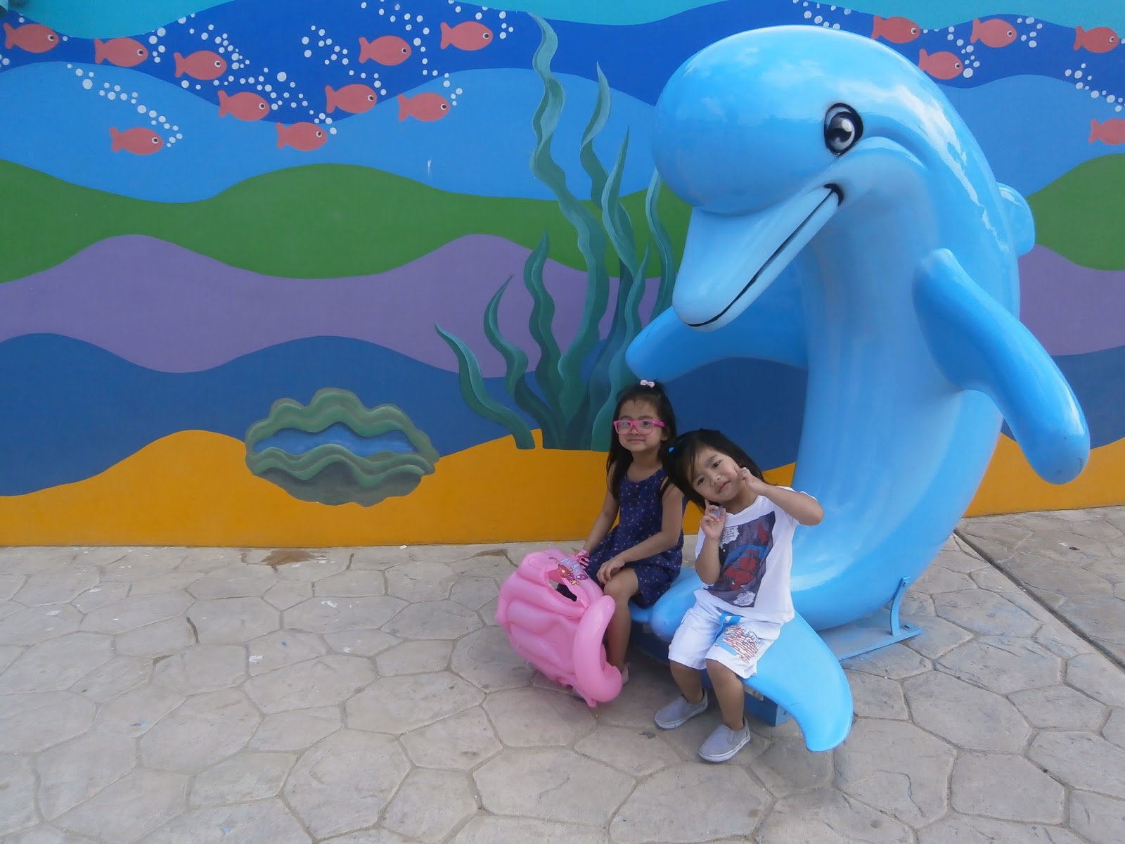 One Desert Mama: Murjan Splash Park