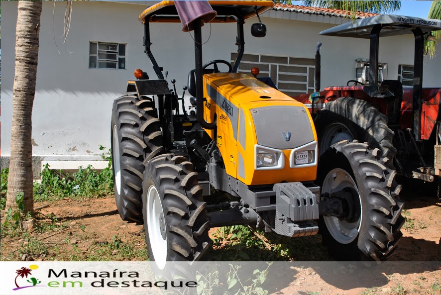 Novo trator e implementos agrícolas já estão na garagem municipal ...