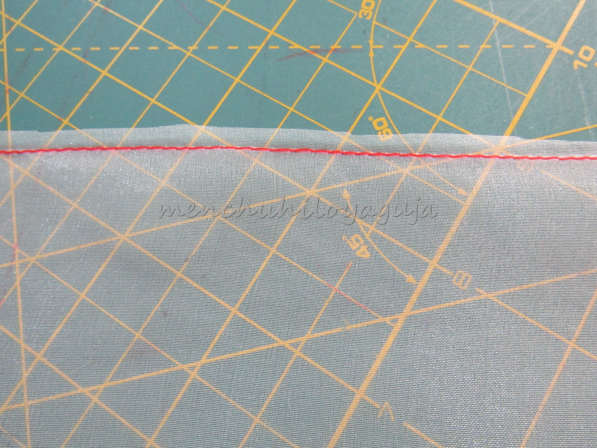 PATRONES DE COSTURA: CÓMO HACER DOBLADILLOS ESTRECHOS