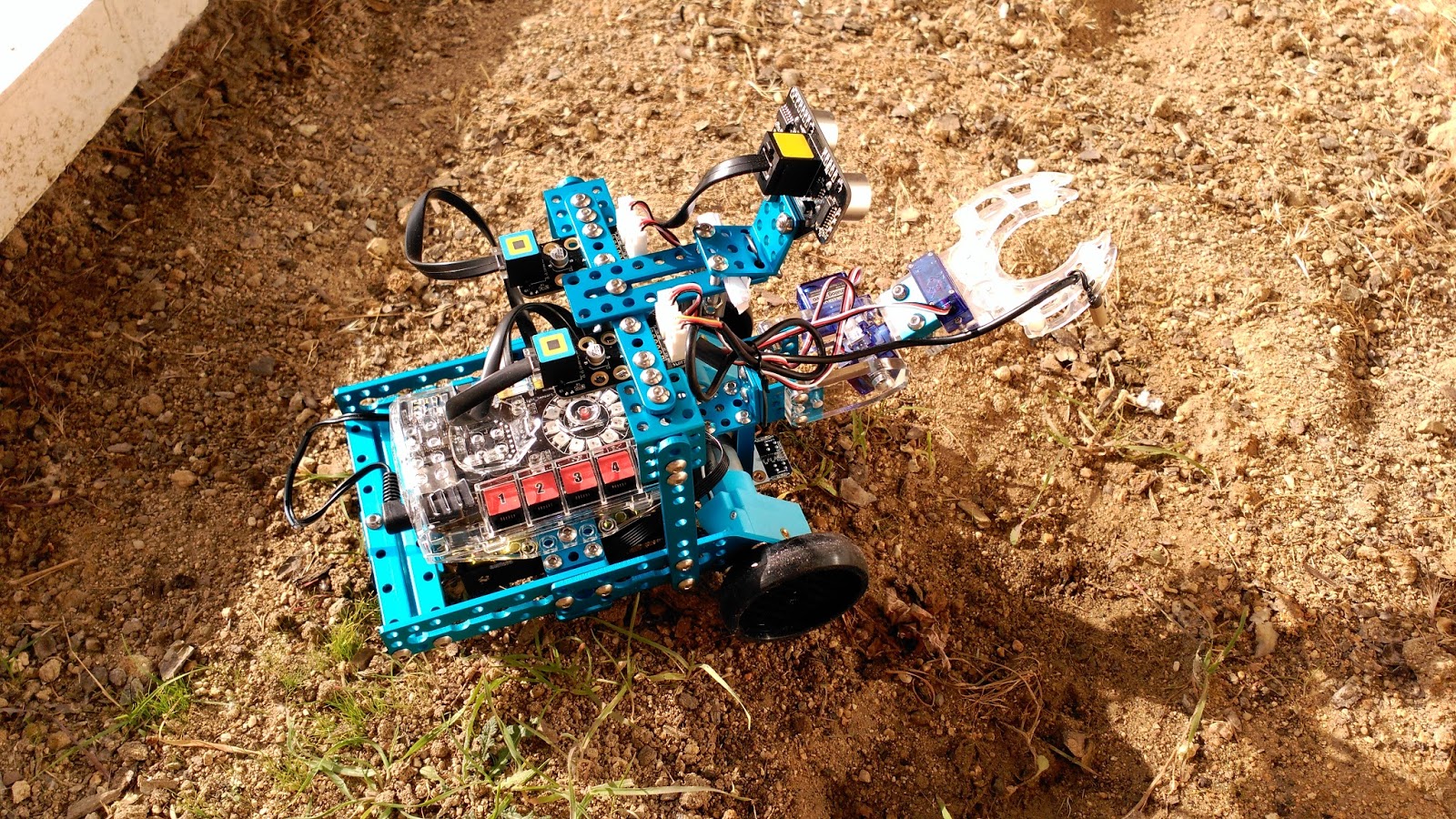 Logix5 Smart Solutions: Ranger explorador -- Robot programado y ...