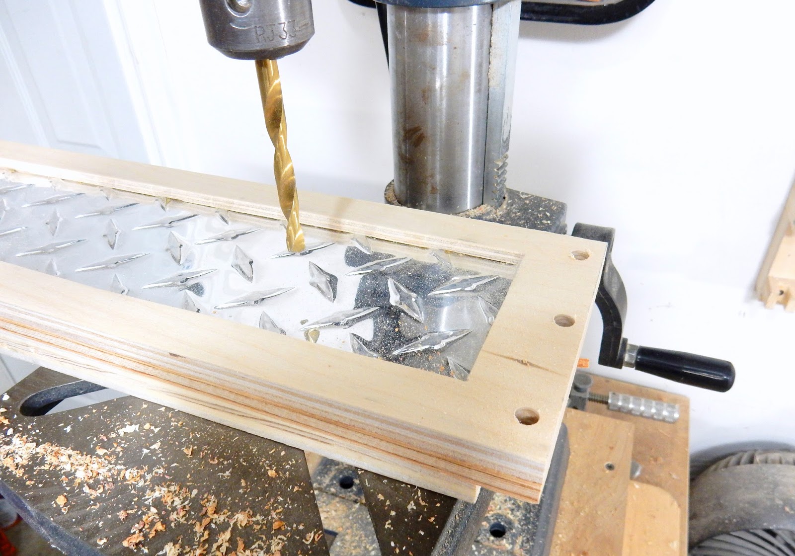 Jax Design: Diamond plate tool box