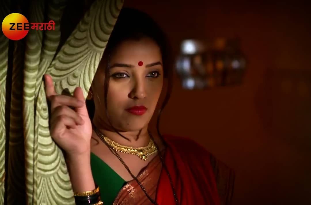 Top 10 hot & Beautiful marathi actress