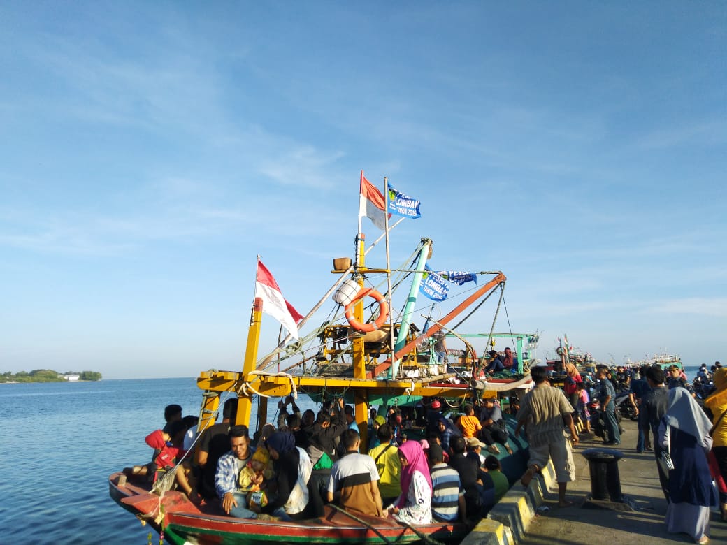 Sejarah, Tradisi, Kontroversi, dan Foto-Foto Lomban 2019