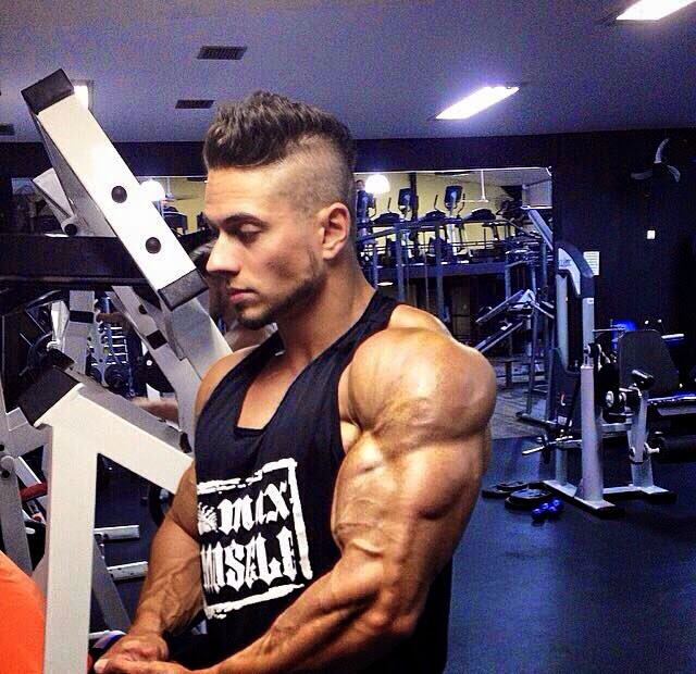 Worldwide Bodybuilders: April 2015