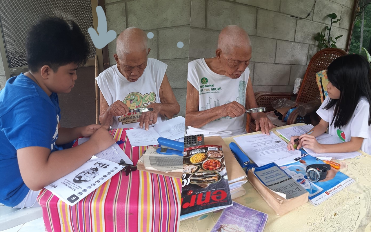 93 yrs old na lolo, tinuturuan ang apo sa module gamit ang magnifying ...