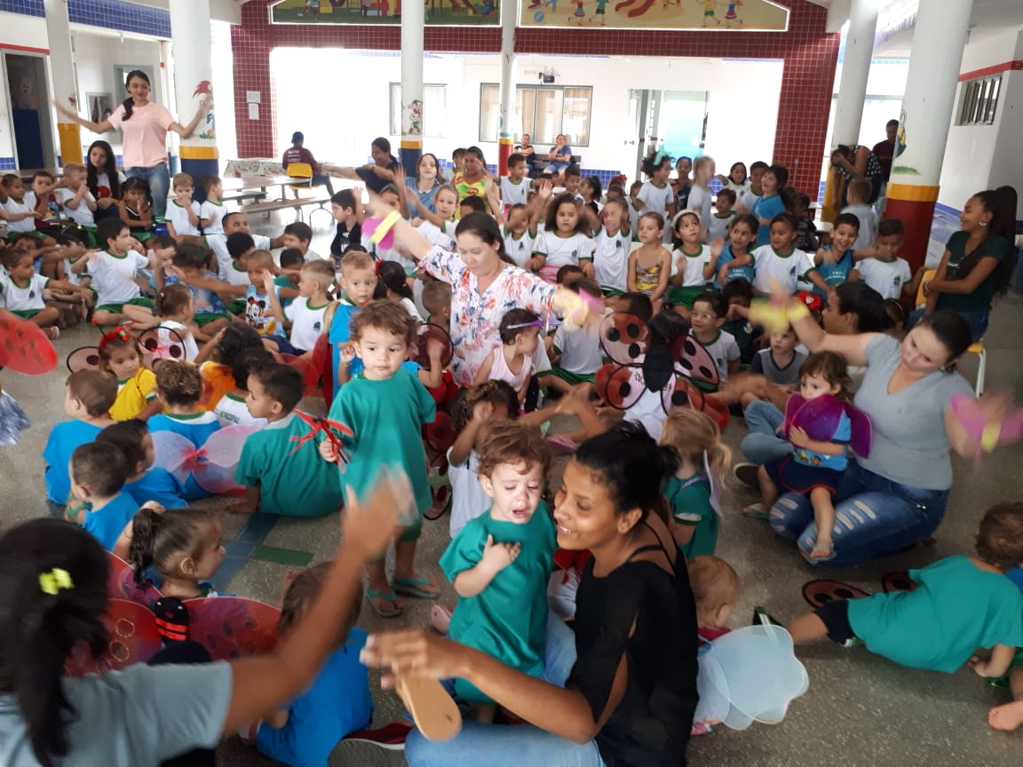 EMEI Gérson Pires da Silva: SEXTA SHOW: CRECHE II "B" E CRECHE III"B"