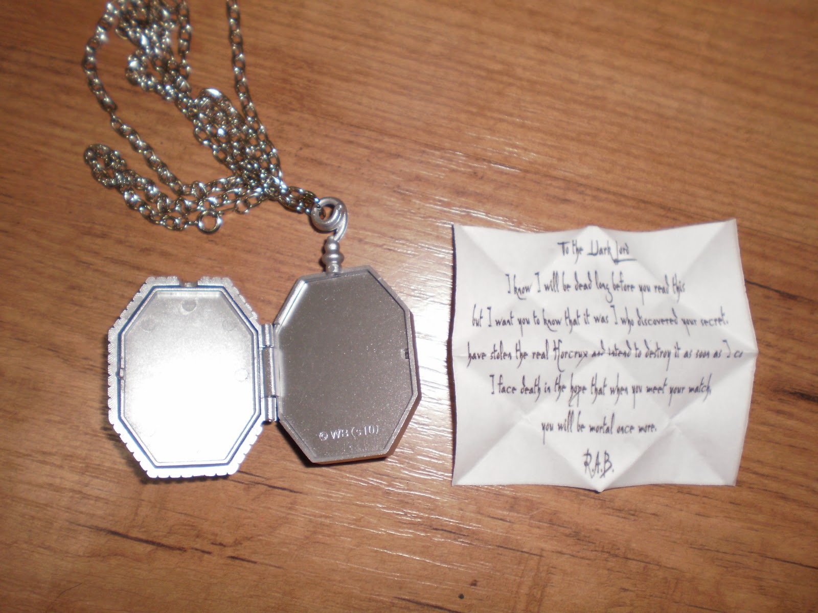 HarryPotterCraftersUnited: Horcrux Locket Note