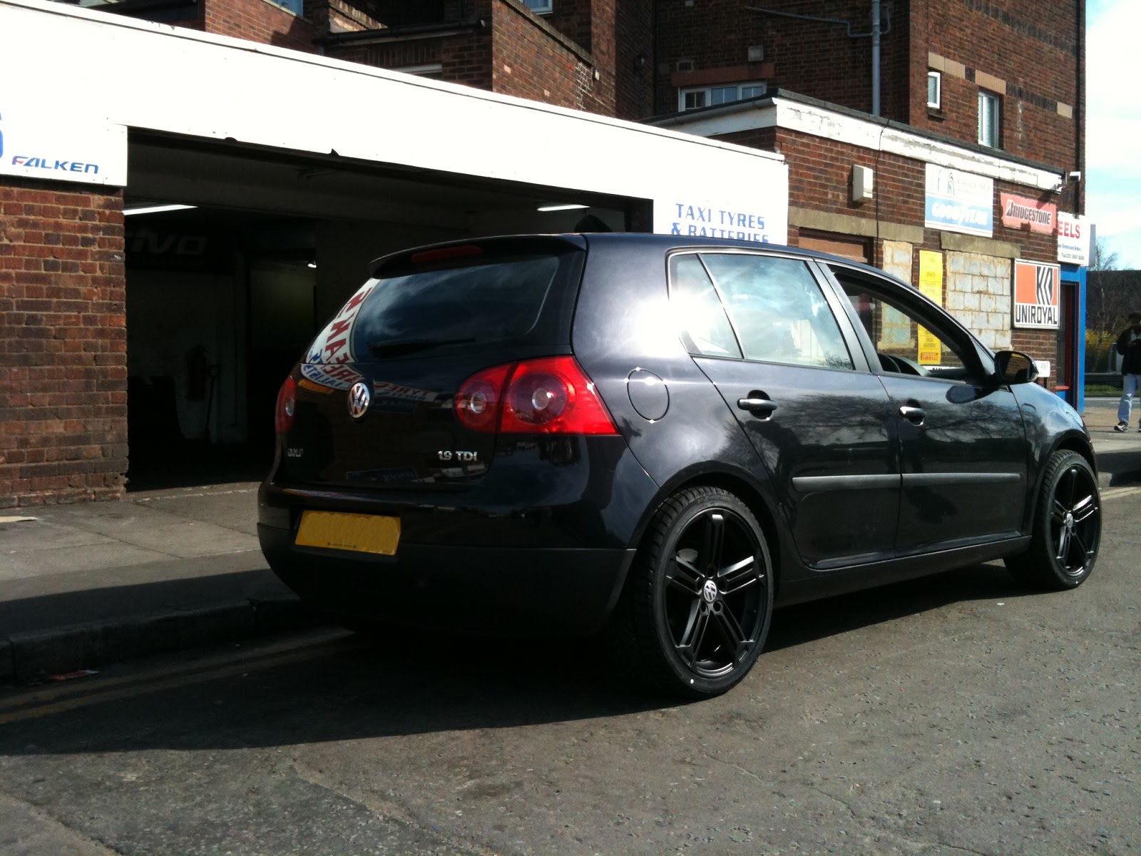 .: 18" AD's triple R wheels in custom MATTE black VW GOLF MK5