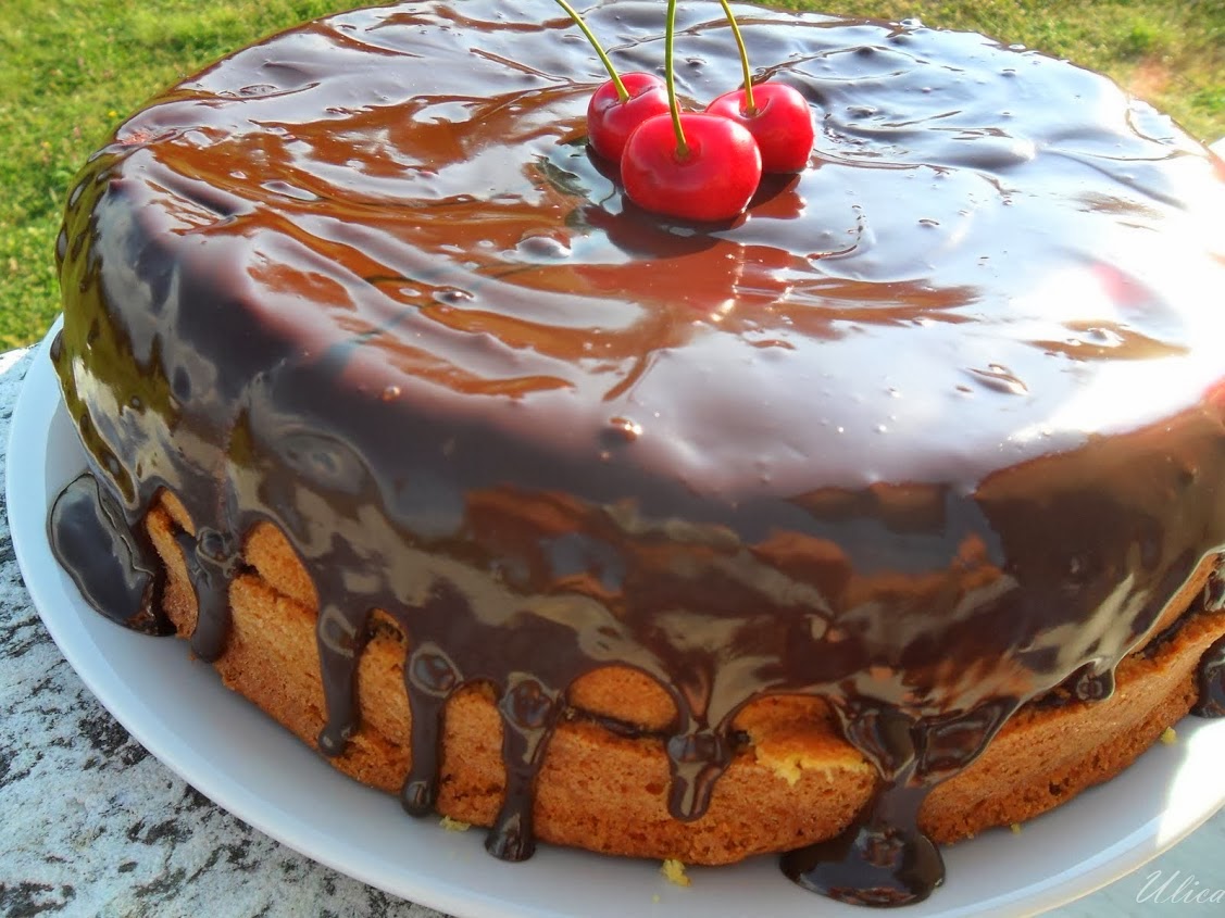 Lumea de dincolo de oglinda: May 2011