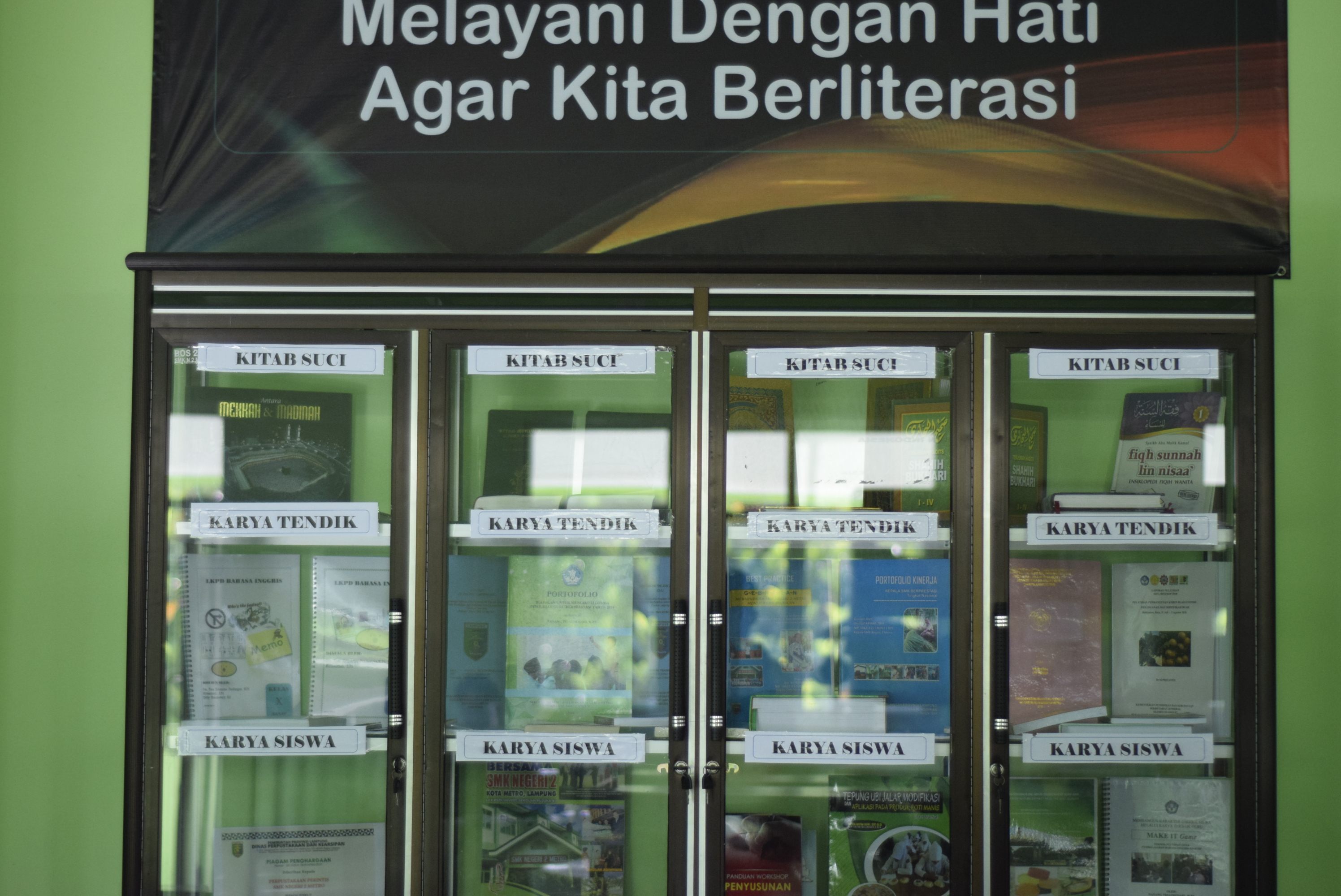 FOTO SARPRAS PERPUS - PERPUSTAKAAN PERINTIS