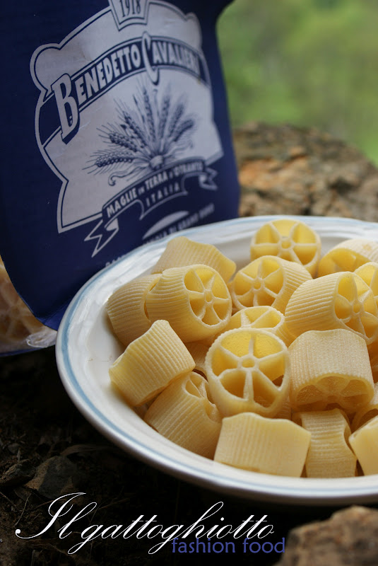 Ruote pazze al pesto di melissa e limone da Il gattoghiotto su ...