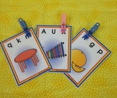 Teaching Spanish Beginning Sounds: Center Activities