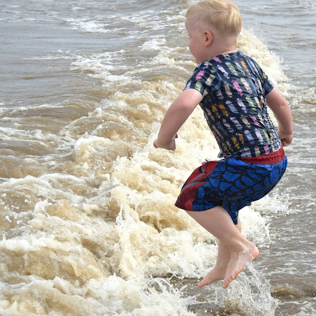 Wafflemama.: Exploring Moggs Eye Beach || Lincolnshire