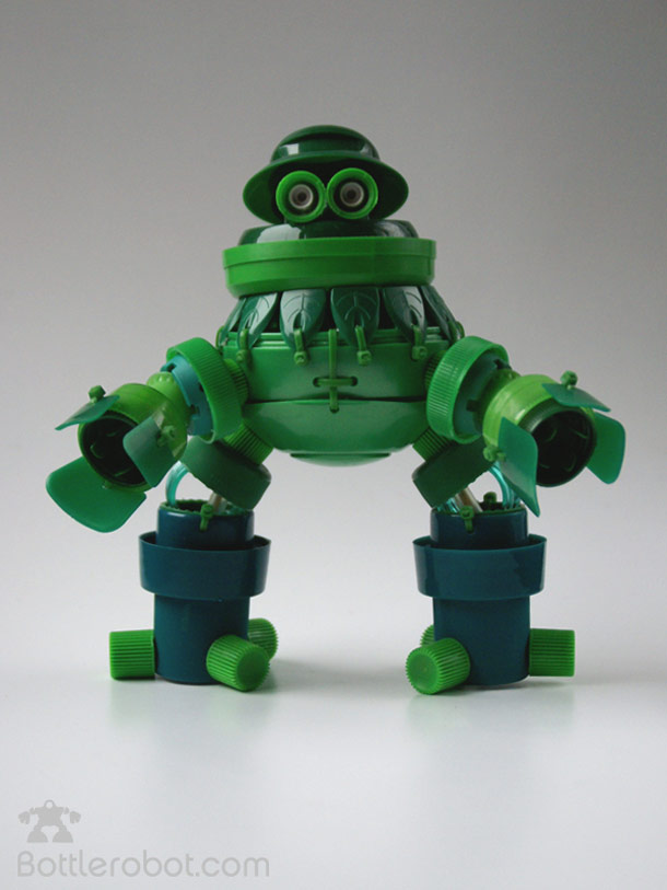 Divertidos Robôs de plástico reciclado ~ Ação Crítica