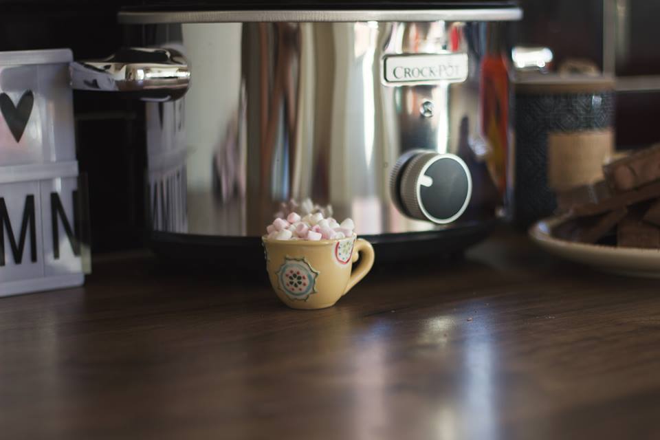 Caramac, Crunchie and Marshmallow Slow Cooker Fudge | Little Paper Swans