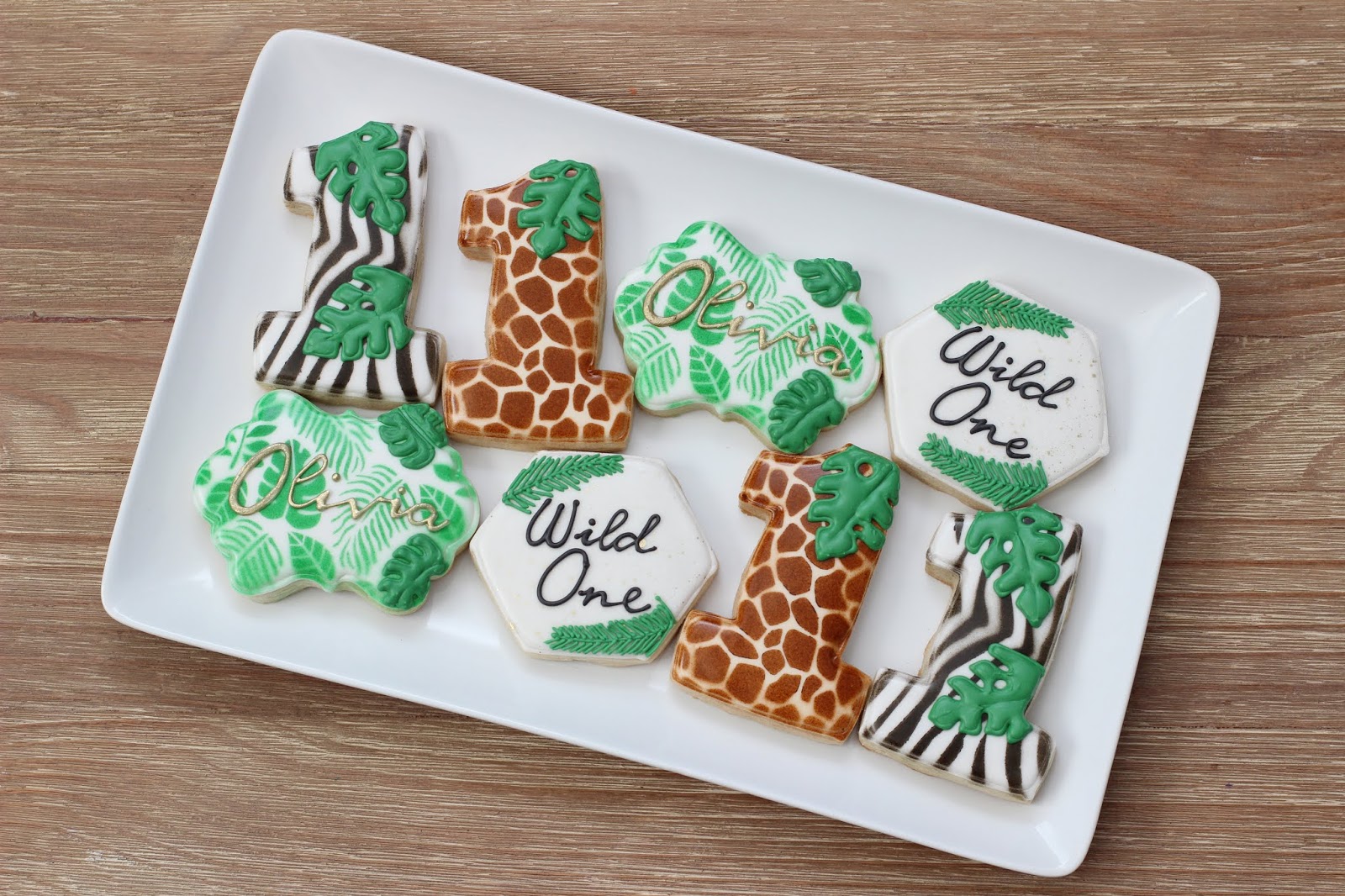 The Sugar Bee Bungalow: {Sugar Bee} A Wild One Safari Cookies