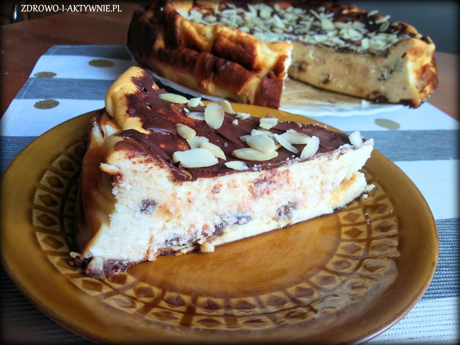 Sernik tradycyjny z rodzynkami | ZDROWO I AKTYWNIE