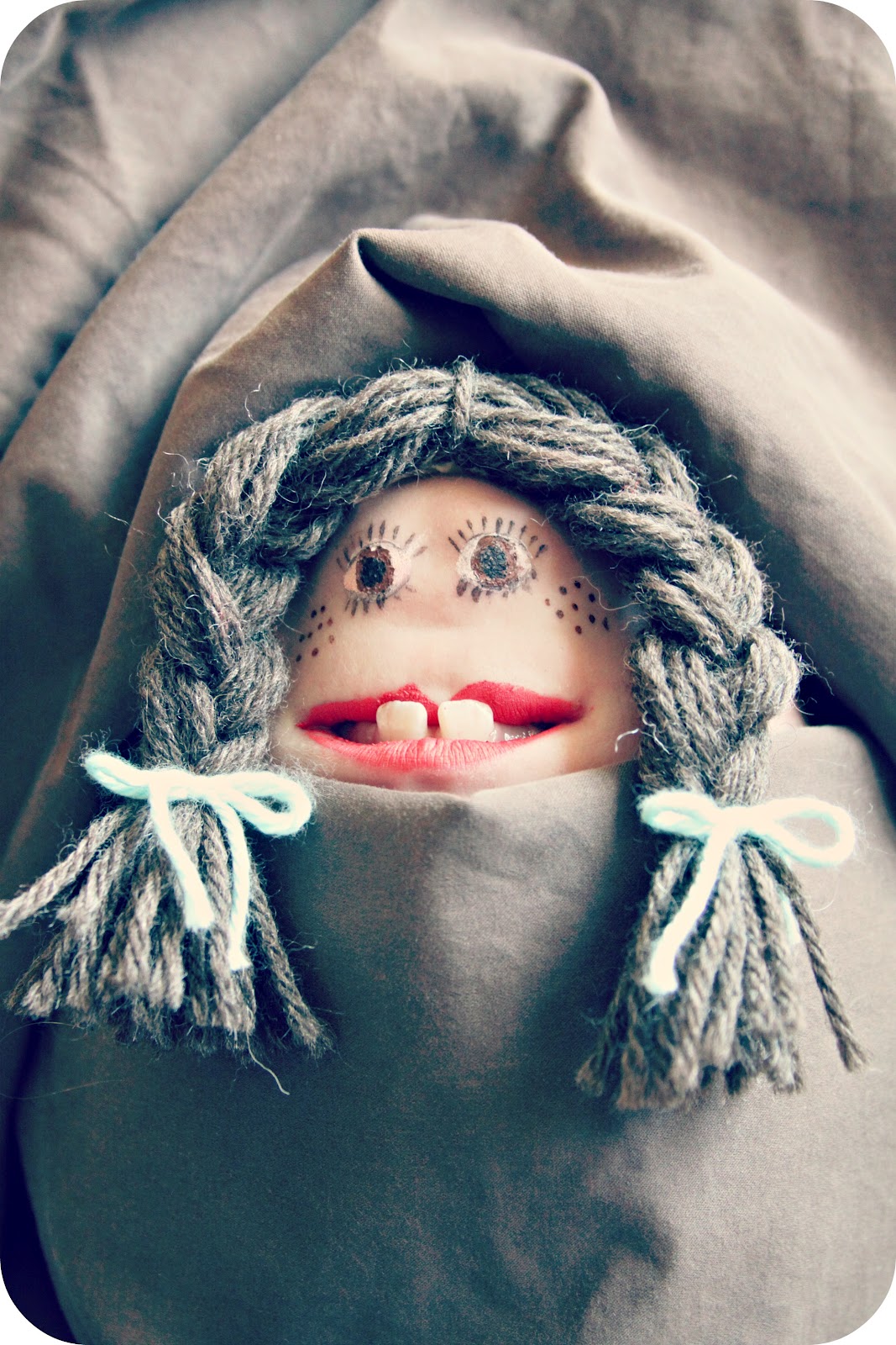 WhiMSy love: Summer Diary: Day 27: Chin Puppets