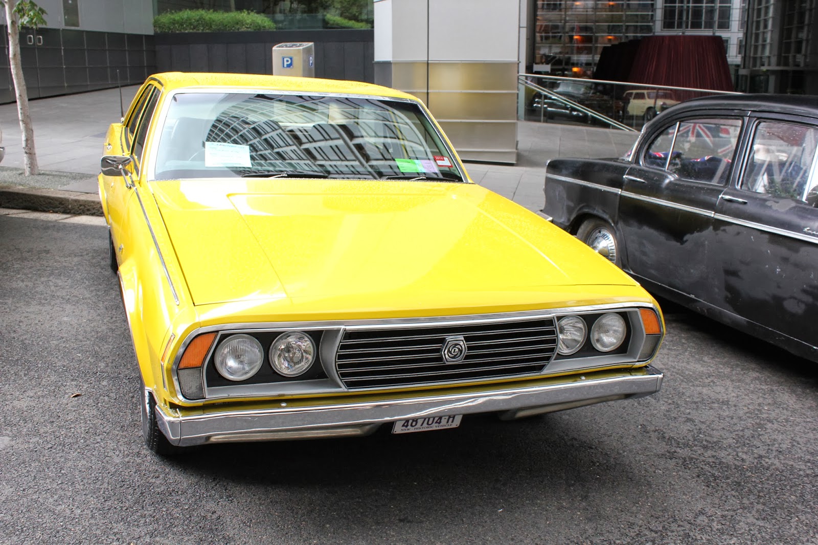 Aussie Old Parked Cars: 1974 Leyland P76 Super V8 4 speed