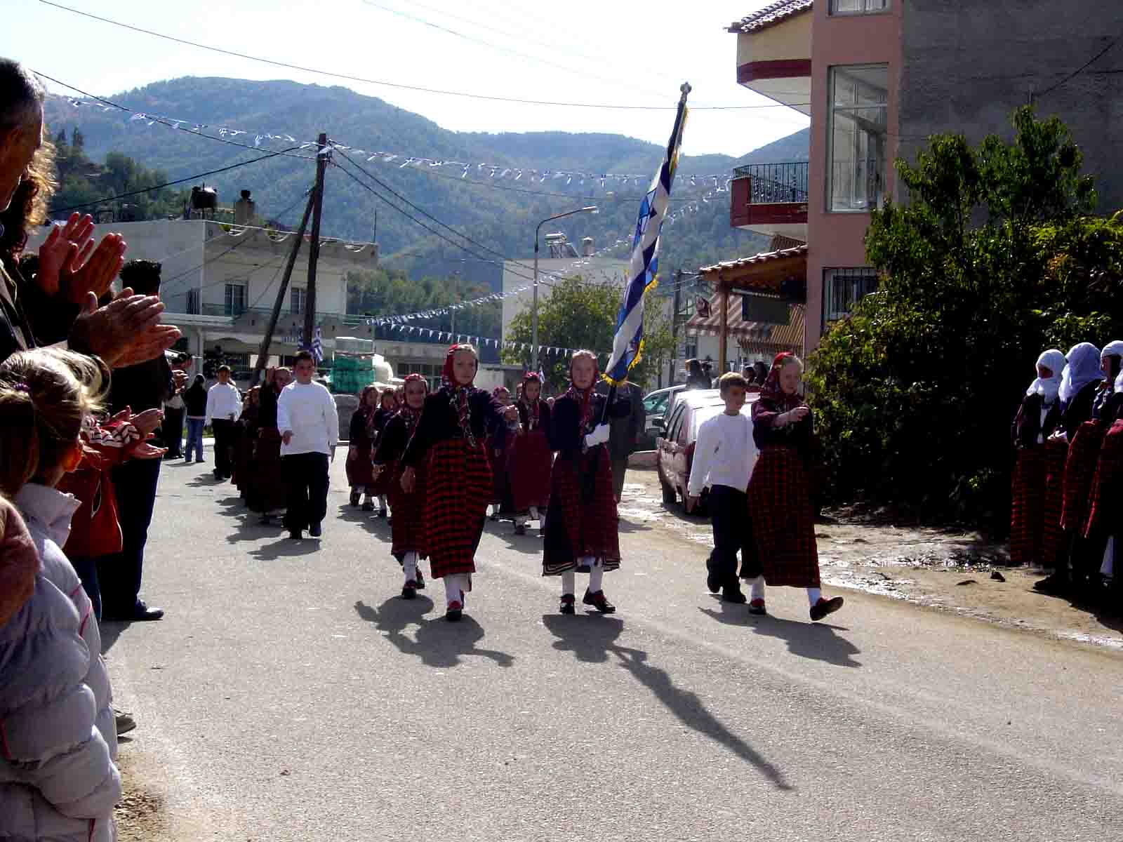 ΠΟΜΑΚΟΧΩΡΙΑ: Παρέλαση στη Σμίνθη