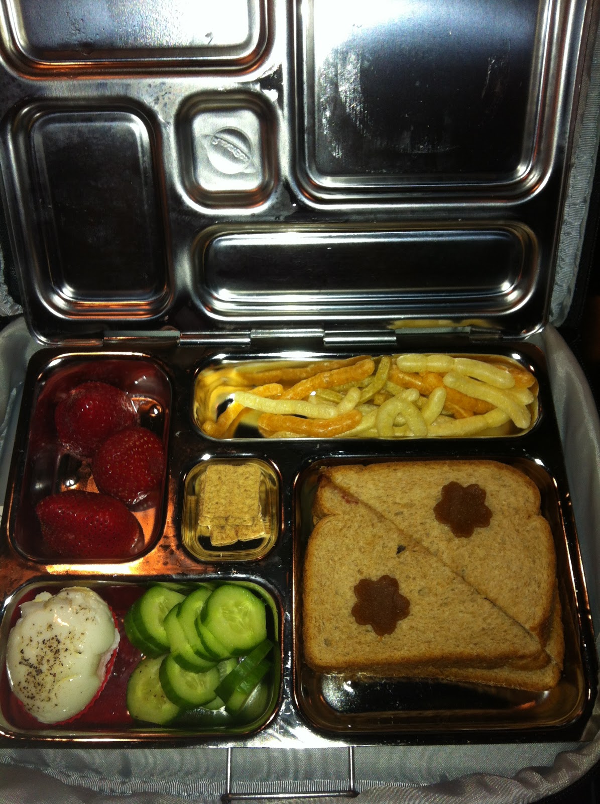 Mother Luncher: First day of school lunches
