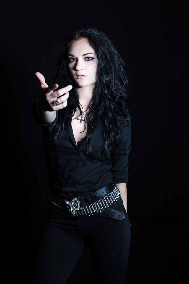 ROAD to Metal Heavy Metal & Classic Rock: Entrevista - Adrienne Cowan ...
