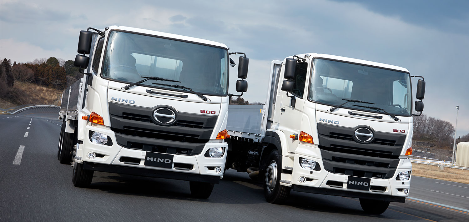 DIECIOCHO RUEDAS: HINO 500…. LLEGÓ A ARGENTINA…