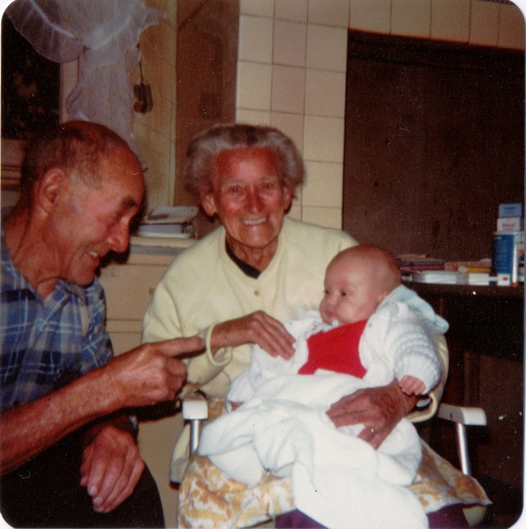 Leafing through Linda's Tree: Arthur Roberts : From Boyhood to ...