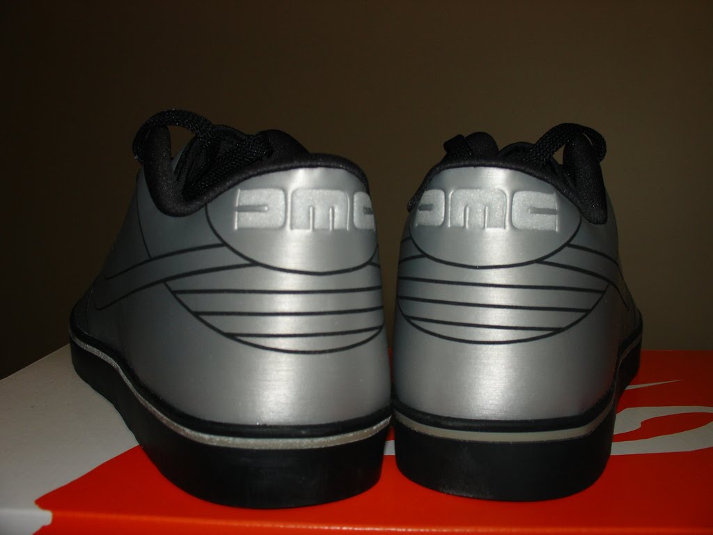 ric on the go: Back to the DeLorean Dunks