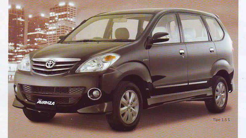 Toyota Avanza F600 Generasi Pertama