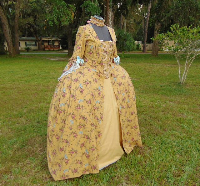 The Antique Sewist: Simplicity 3637 - Robe a la Francaise COMPLETE