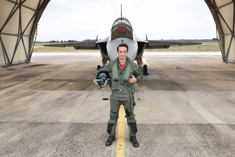 From T-346 to Eurofighter, 4 Italian pilots begin the operational ...