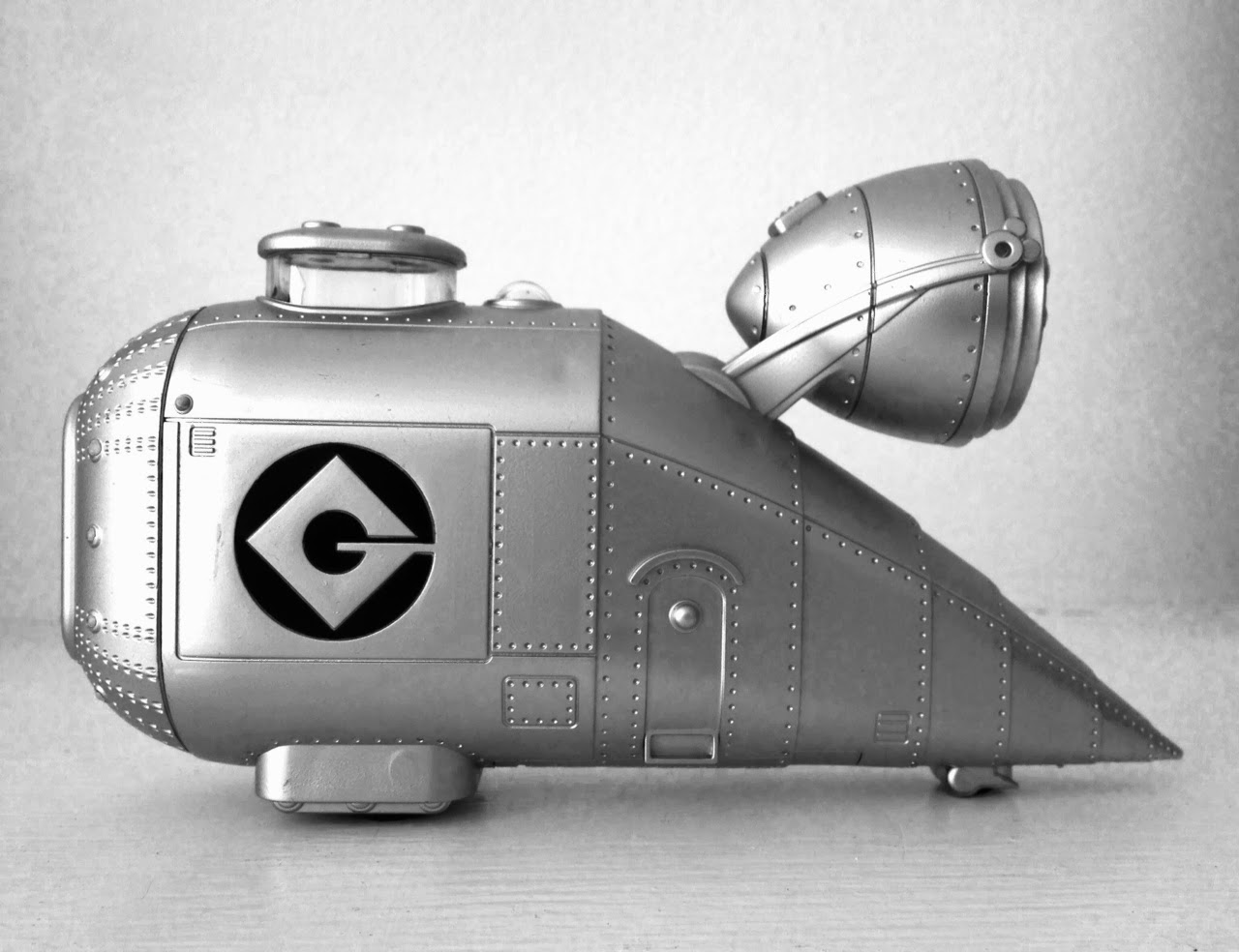 eric guillon: Gru's car