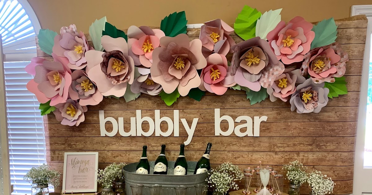 Paper Flower Classroom Decor How-To - Creating the Life