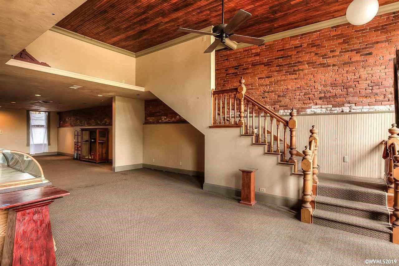 Sweet House Dreams: 1890 Brick Storefront with Apartment in ...